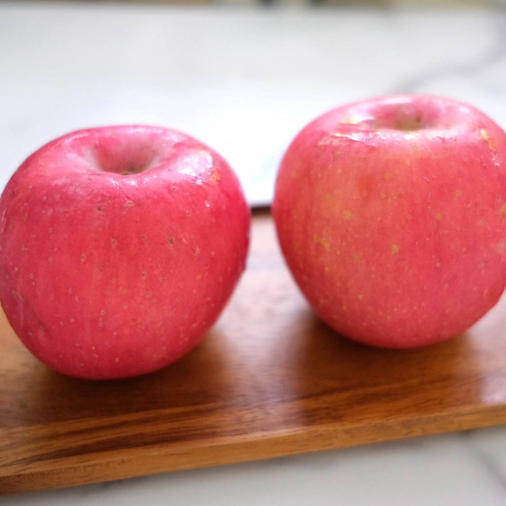 Premium China Fuji Apple 4pcs